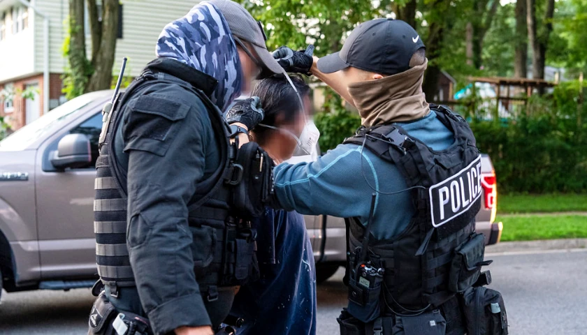 ICE Director Confirms Agents Now Wearing Masks amid 400 Percent ...